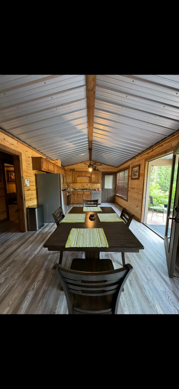 Braton One 3 Bedroom - Como, MS