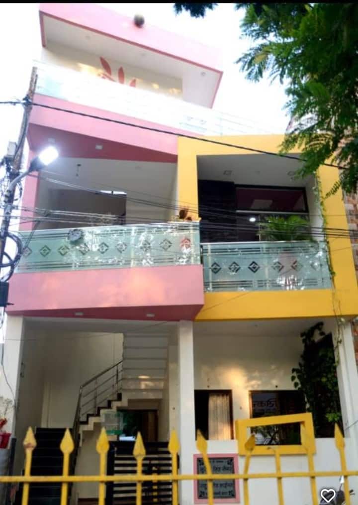 Mahakaleshwar Homestay - 2 Bhk Near Mahakal - Ujjain