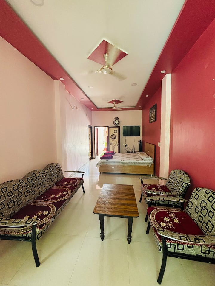 Mahakaleshwar Homestay - Ujjain