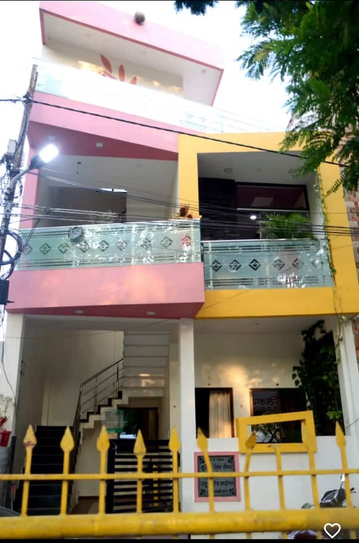 Mahakaleshwar Homestay - 2 Bhk Near Mahakal - Ujjain