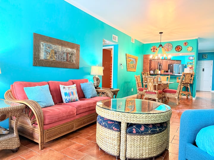 Riverfront Condo /Schlitterbahn - New Braunfels, TX