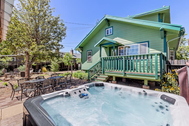 Downtown Flg | Hot Tub | Sleeps 12 | A/c - Flagstaff, AZ