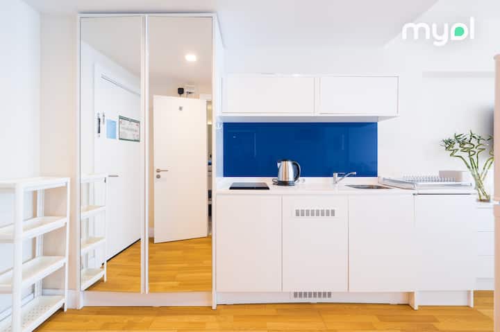 Myplace | Cozy Studio | Workspace | #C2718 - Batumi