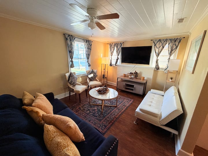 Peaceful Private Home Near Vsu, Down Town & Sgmc - Valdosta, GA