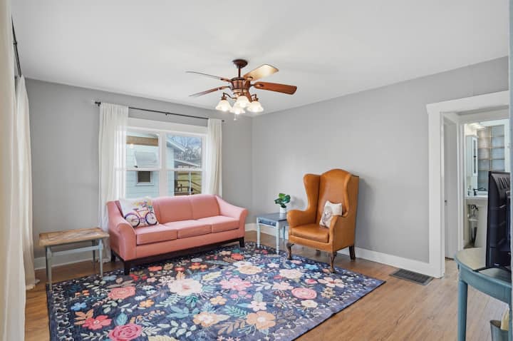 Monthly Furnished Rental: Cute & Walk/bikeable - Columbia, MO
