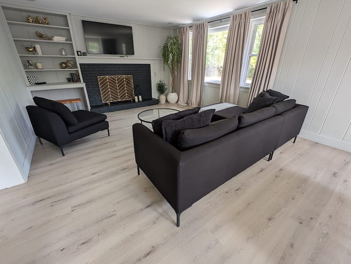 Home W/ King Suite Near Eiu, Charleston & Mattoon - Charleston, IL