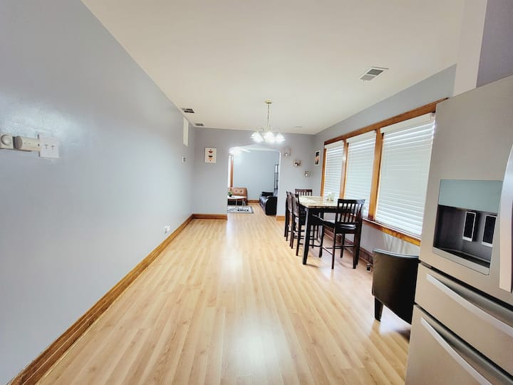 Spacious Cozy Private Unit Selfcheck-in Fast Wi-fi - Chicago, IL