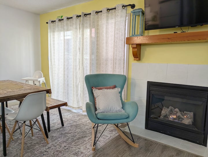 Bright 3 Bdrm 3 Bath House In Radium Hot Springs - Radium Hot Springs