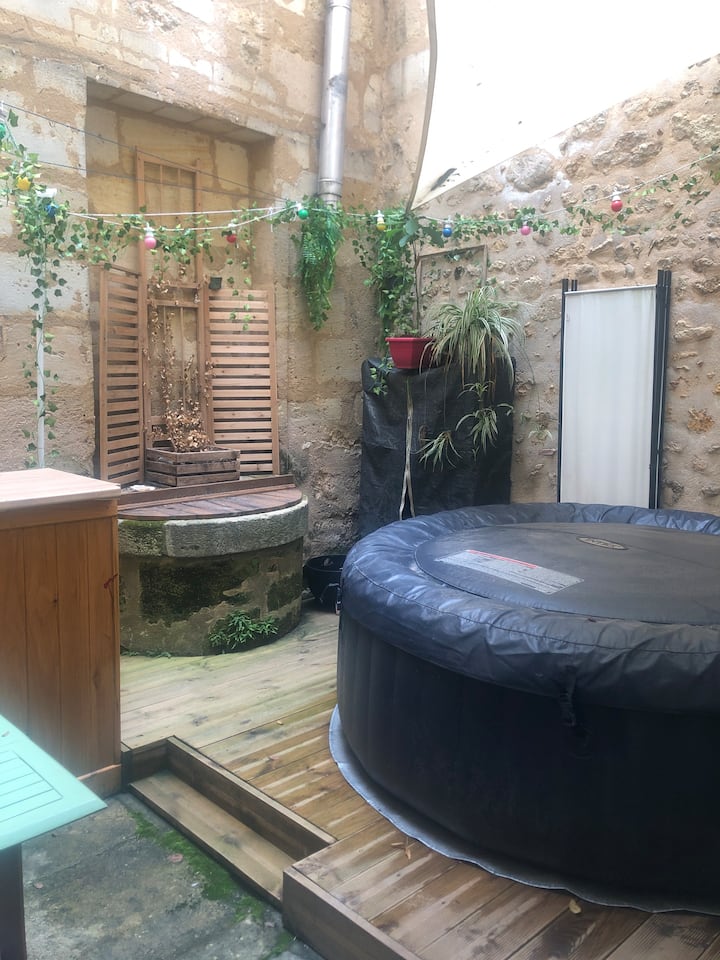 Un Jaccuzzi à La Victoire Dans Un Bel Appartement - Bordeaux