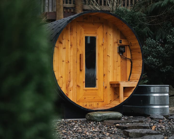 Luxury Mtn Villa | Ocean Views + Private Sauna - Squamish