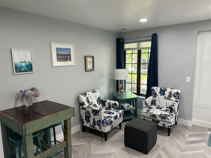 Downtown Studio Apartment - Glen Arbor, MI