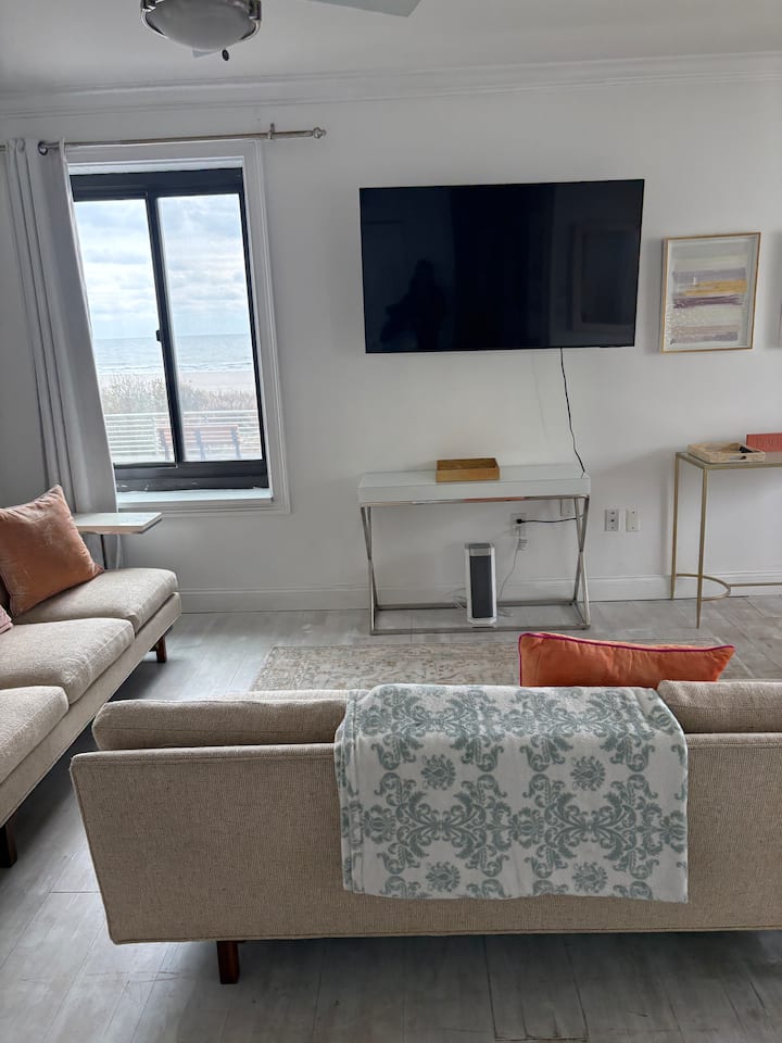 Oceanfront 2br 2ba Condo Full Amenities Parking - Long Beach, NY