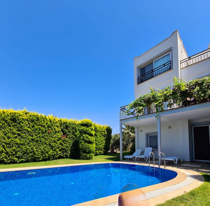 Villa Fleurie Vue Sur Mer - Yalıkavak