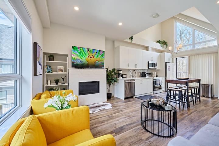 3 Bdrm Retreat By Banff- Heated Pool & Hot Tub - Canmore