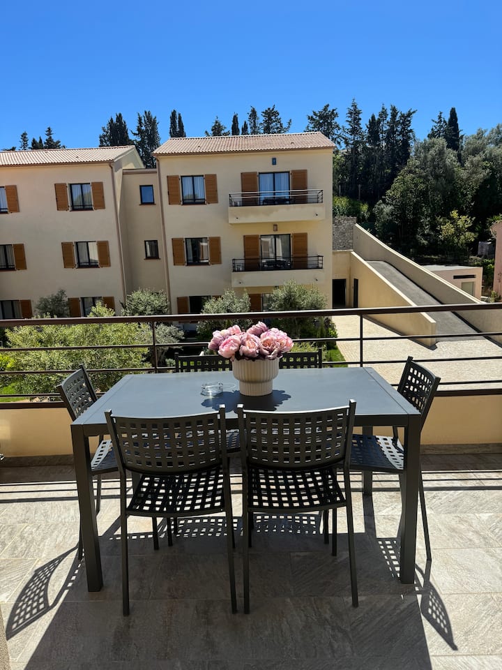Appartement-6 Personnes
Proche Village Et Plages - Saint-Florent