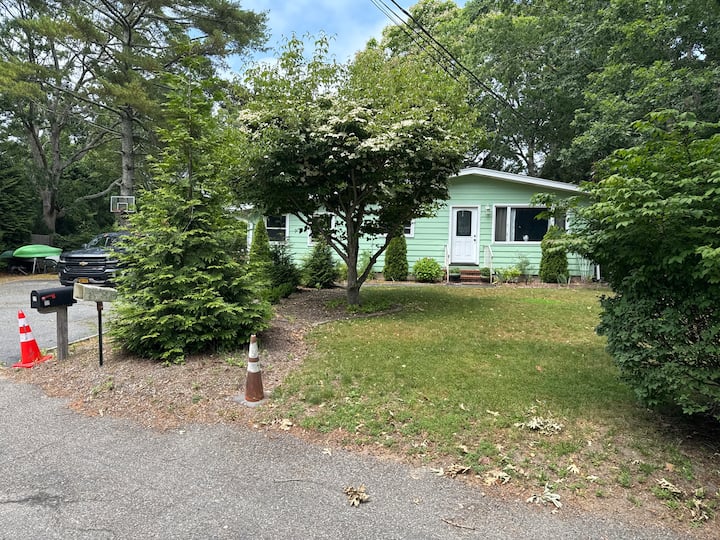 California Beach House - Riverhead, NY