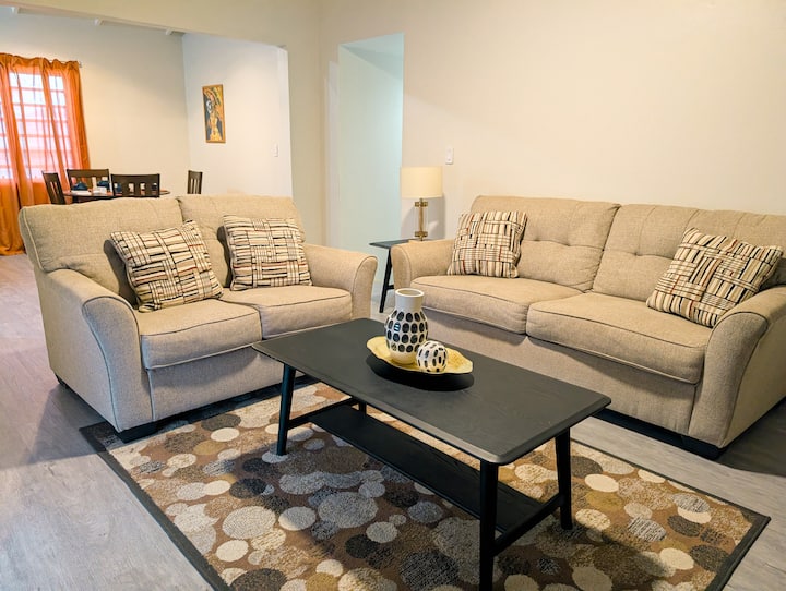 Sweet Suite Coconut: Charming Modern 2br/2ba House - Antigua and Barbuda