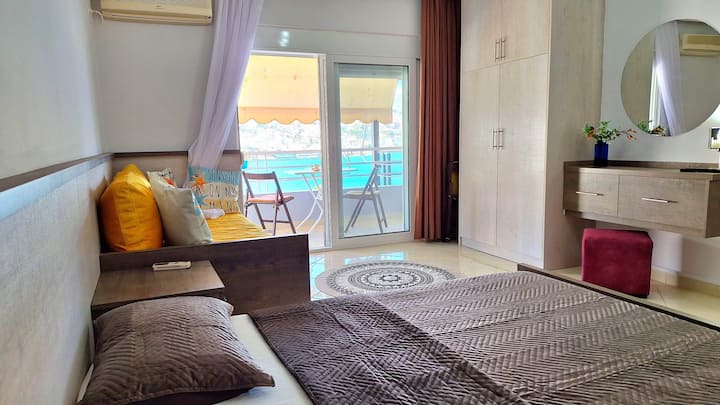 Seaview Downtown Studio Apt - Saranda