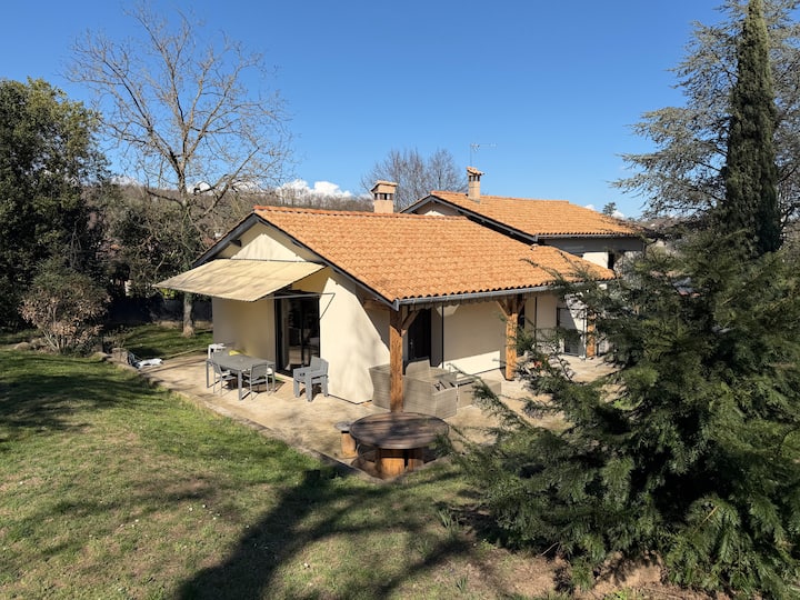 Maison Chaleureuse Avec Grand Jardin Proche Lyon - Givors