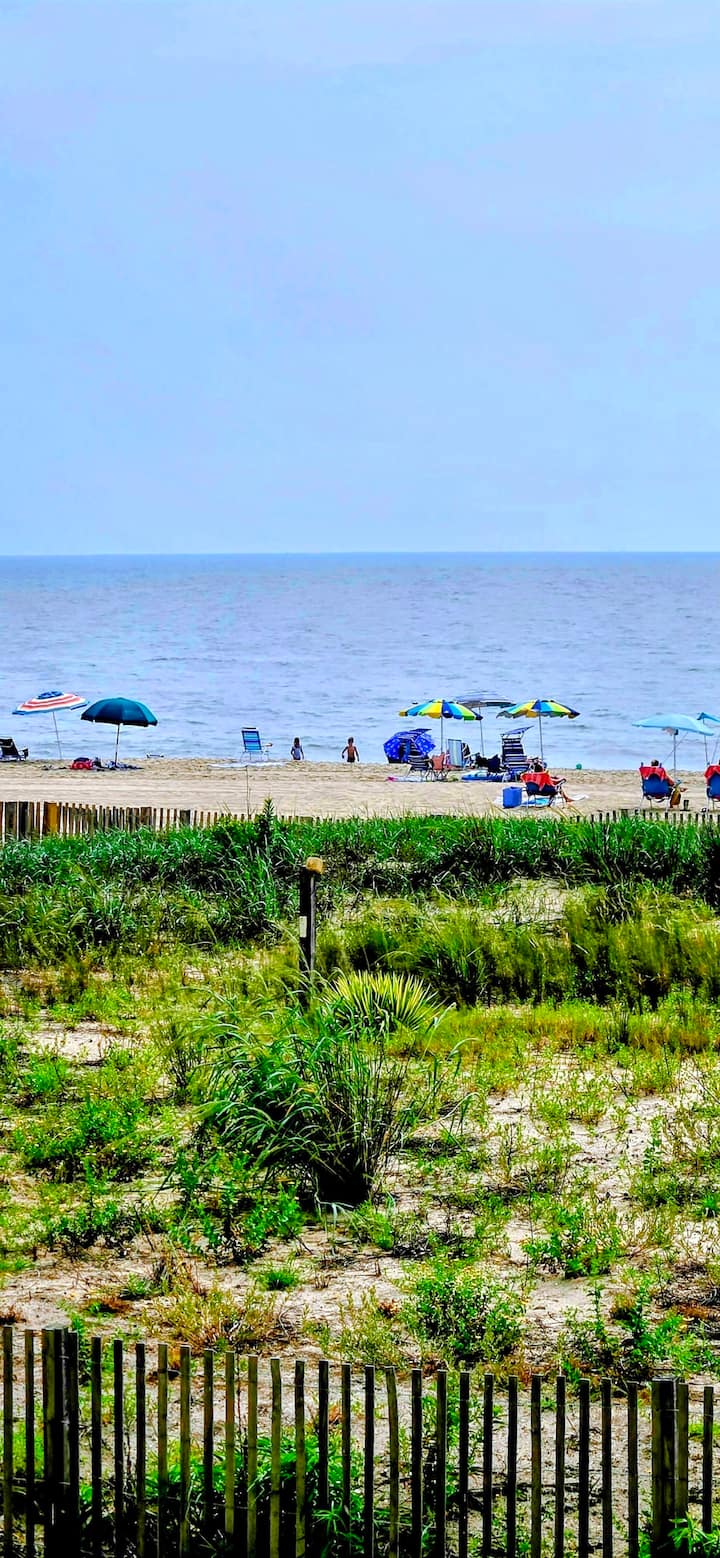 Amazing Oceanfront View 3 Blocks From Boardwalk - Ocean City Beach, MD