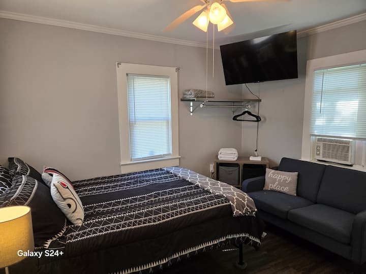 New*cherry St Little Love House* Shop*dine* Rt 66 - Tulsa, OK