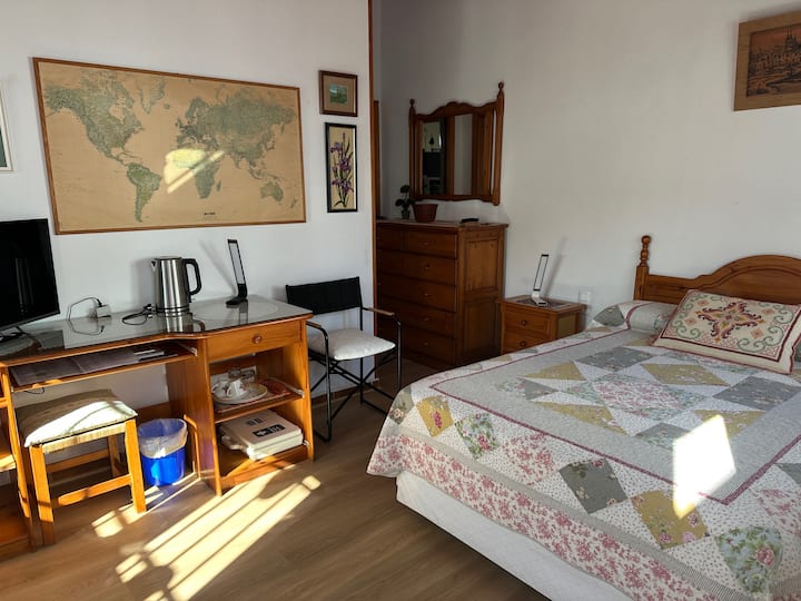 Habitación Con Baño Privado En Salteras (Sevilla) - Espartinas