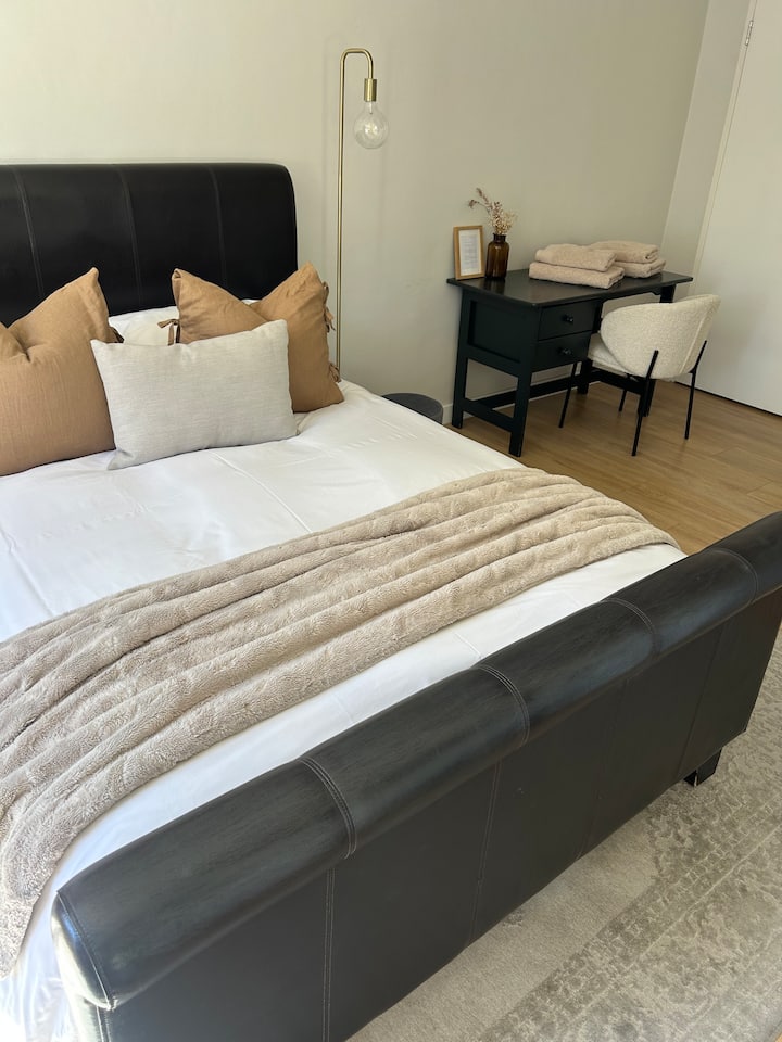 Guest Suite In Stellenbosch (Back Up Electricity) - Stellenbosch