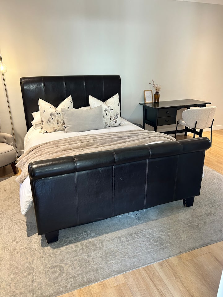 Guest Suite In Stellenbosch (Back Up Electricity) - Stellenbosch