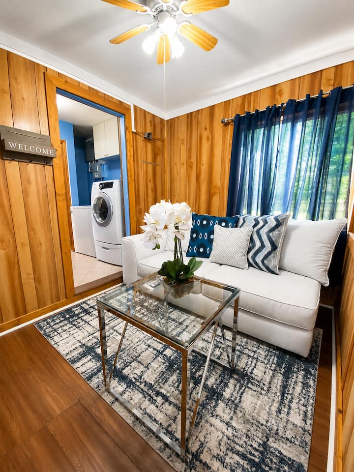 Cozy Tiny House Near Orlando Airport & Theme Parks - Orlando International Airport (MCO)
