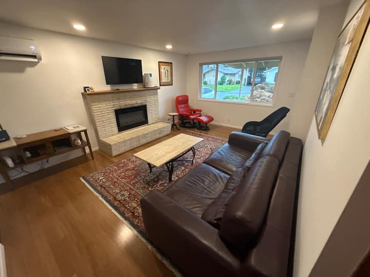 Mid Century Near Mckenzie River - Oregon