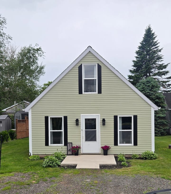 Parlee Beach House On Gary Ave. - Shediac