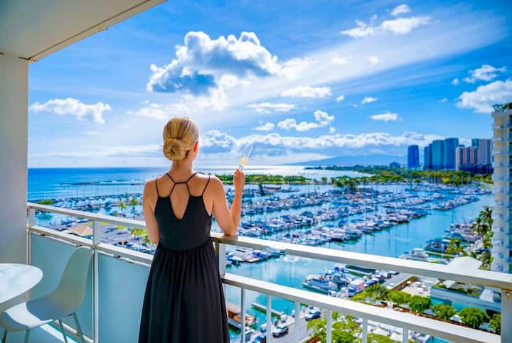 Ocean Views At The Ilikai - Free Parking! - Honolulu