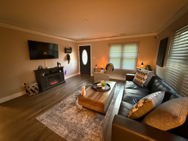 Petals & Pines | Hot Tub & Fire Pit Near Charlotte - Monroe, NC