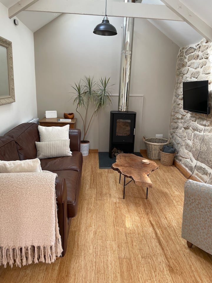 Relax Surrounded By Nature - Helston