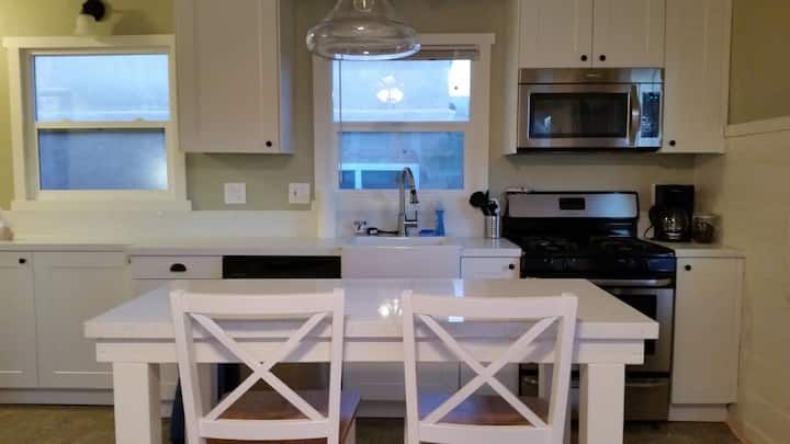 Beach Getaway W/ac, Steps To Sand - San Diego, CA