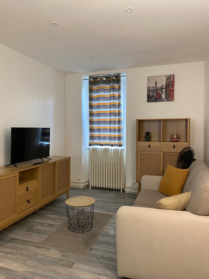 Verger - Parking Gratuit - Calme - Ibis budget Chambéry Centre Ville