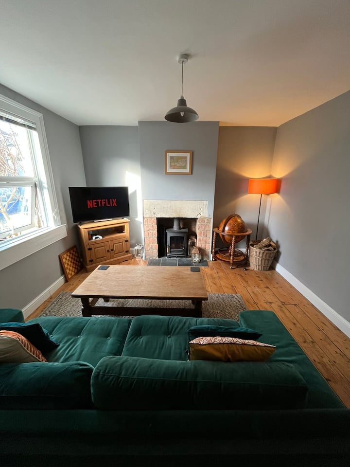 Entire Cosy Family Home In Oldfield Park, Bath - 바스