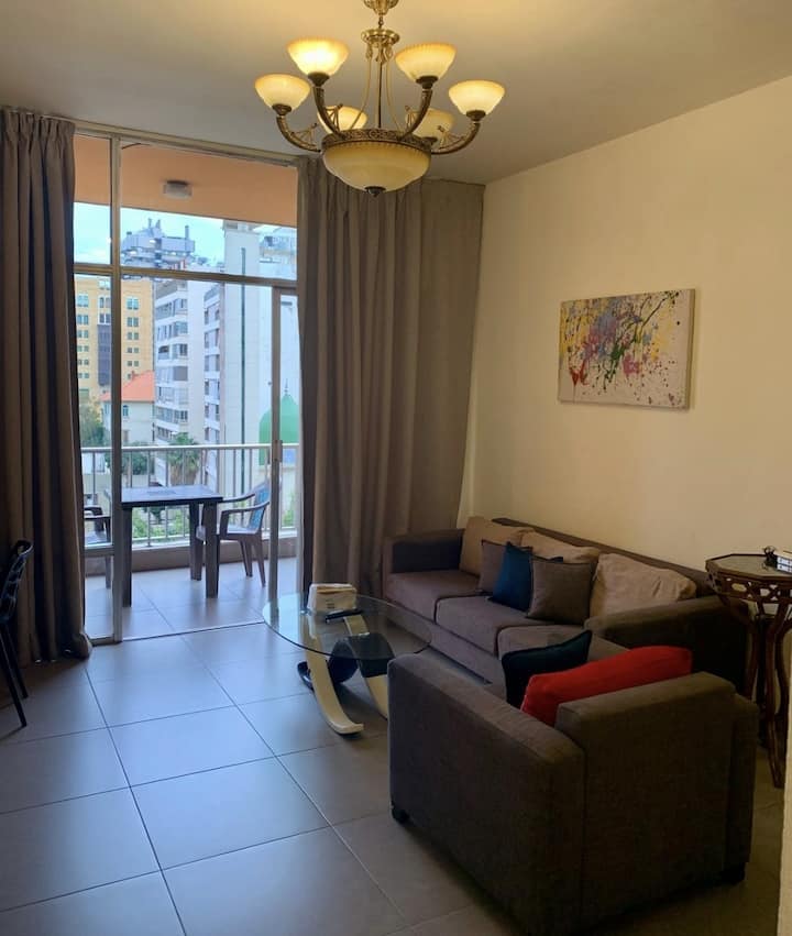 2 Bedroom Apartment With Balconies & View - Beirut
