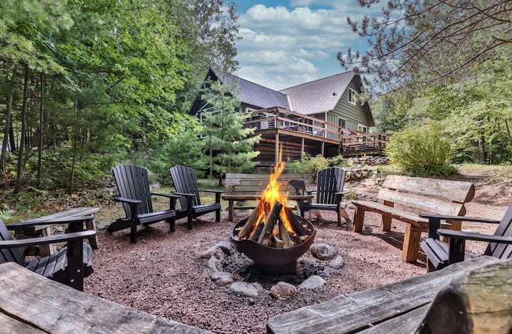 Year Round Secluded Getaway! - Eagle River, WI