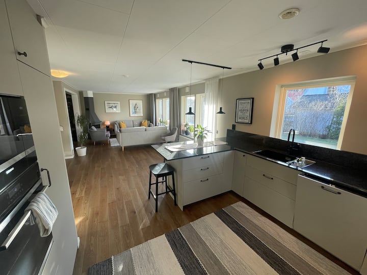 Villa Med Pool I Lugnt Område - Sweden