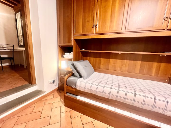 Heart Of Florence: Duomo Charming Apartment & A/c - Florence