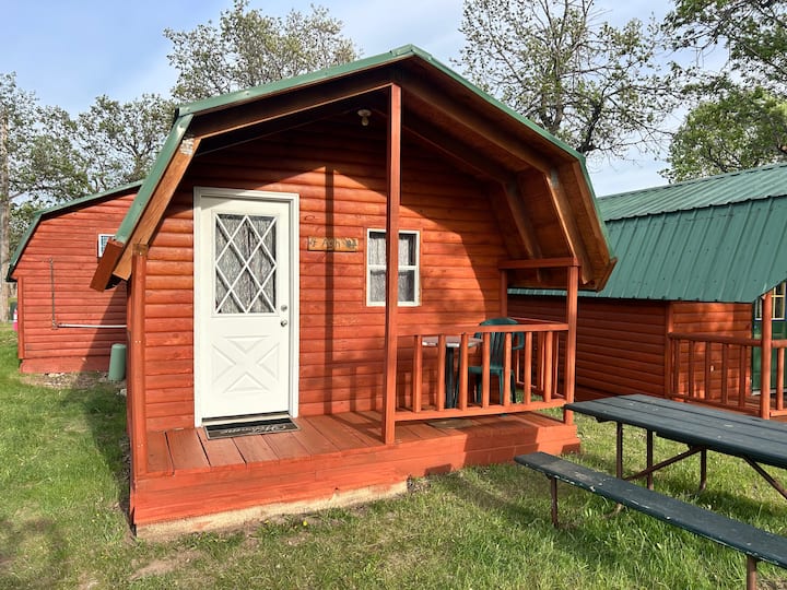 Cabin With Private Bathroom -Queen Bed- Sturgis Sd - Sturgis, SD