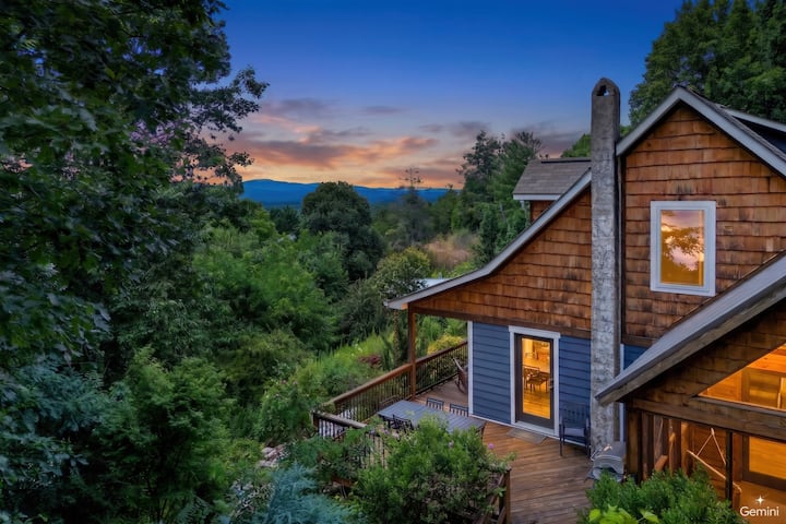 Mountain Over Main Street | Fire Pit & Views! - Weaverville, NC