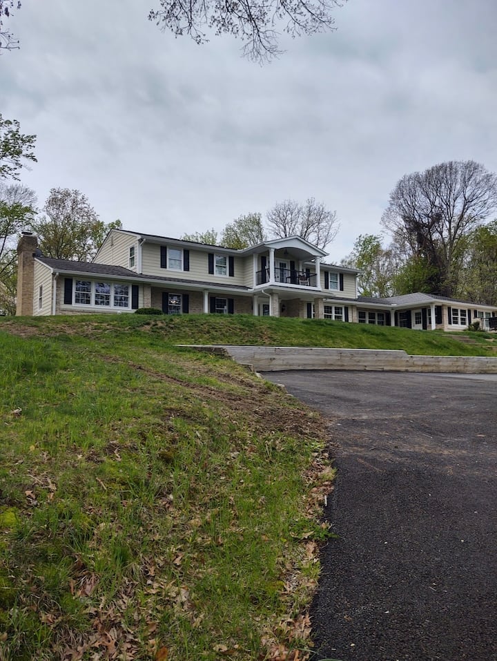 Charming Annapolis Retreat - Annapolis, MD