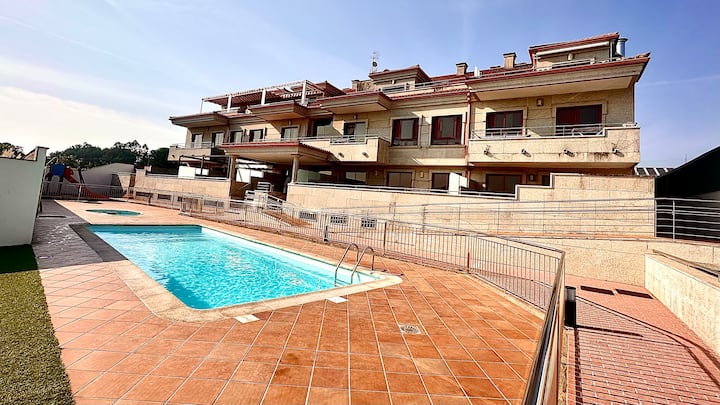 Apto. Residencial En Portonovo Con Dos Piscinas - Portonovo