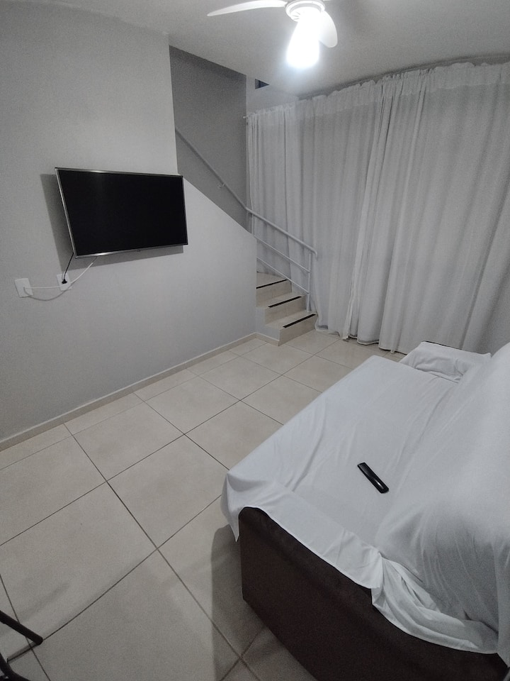 Casa Geminada De 3 Andares 02 - Brusque