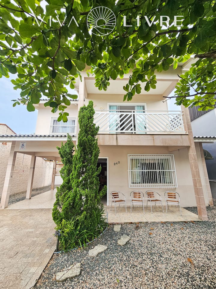 Casa A Venda Na Quadra Mar Meia Praia - Navegantes - Navegantes