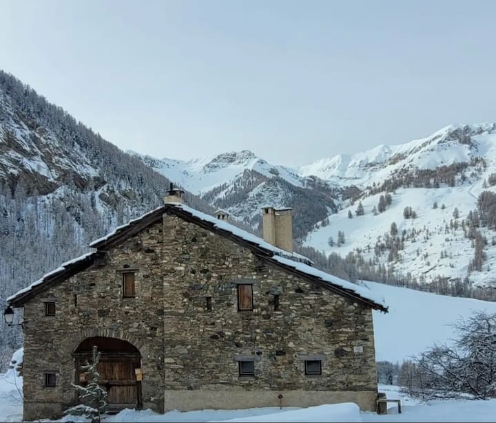 Grand Chalet 5 Minutes Des Pistes En Pleine Nature - Molines-en-Queyras