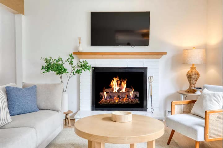 Cozy Cottage With Fire Pit, Near Beach - Bridgeport, CT