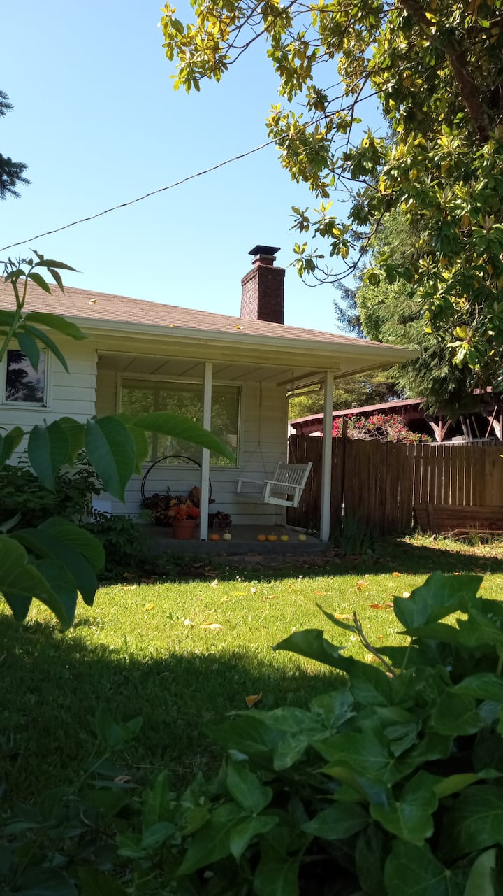 Inviting Corvallis Home Near Osu - Sleeps 9 - Corvallis